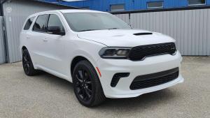 White Dodge Durango 2023 in Siauliai, with an engine capacity of 5.70 L and mileage of 43 thousand km for 36905 €, photo  on AUTOMOTO.COM.LV