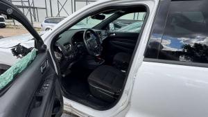 White Dodge Durango 2023 in Ukmerge, with an engine capacity of 5.65 L and mileage of 63 thousand km for 11899 €, photo 10 on AUTOMOTO.COM.LV