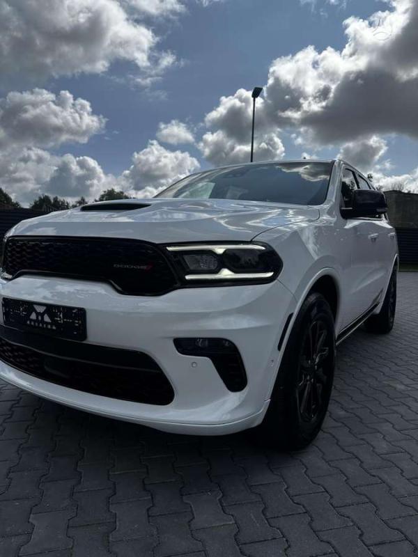 Balts Dodge Durango 2023 Klaipėda, ar dzinēja tilpumu 3.60 L un nobraukumu 62 tūkst. km par 26300 €, foto 1 vietnē AUTOMOTO.COM.LV