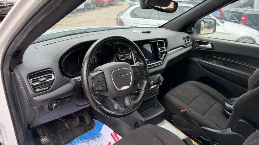 Balts Dodge Durango 2023 Ukmergė, ar dzinēja tilpumu 5.65 L un nobraukumu 82 tūkst. km par 14999 €, foto 13 vietnē AUTOMOTO.COM.LV