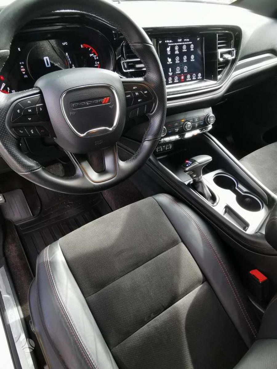 Balts Dodge Durango 2024 Šauļi, ar dzinēja tilpumu 5.70 L un nobraukumu 29 tūkst. km par 31499 €, foto 13 vietnē AUTOMOTO.COM.LV