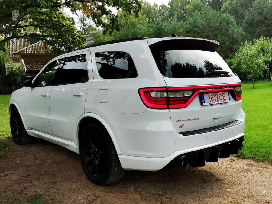 Balts Dodge Durango 2024 Šauļi, ar dzinēja tilpumu 5.70 L un nobraukumu 29 tūkst. km par 31499 €, foto 23 vietnē AUTOMOTO.COM.LV