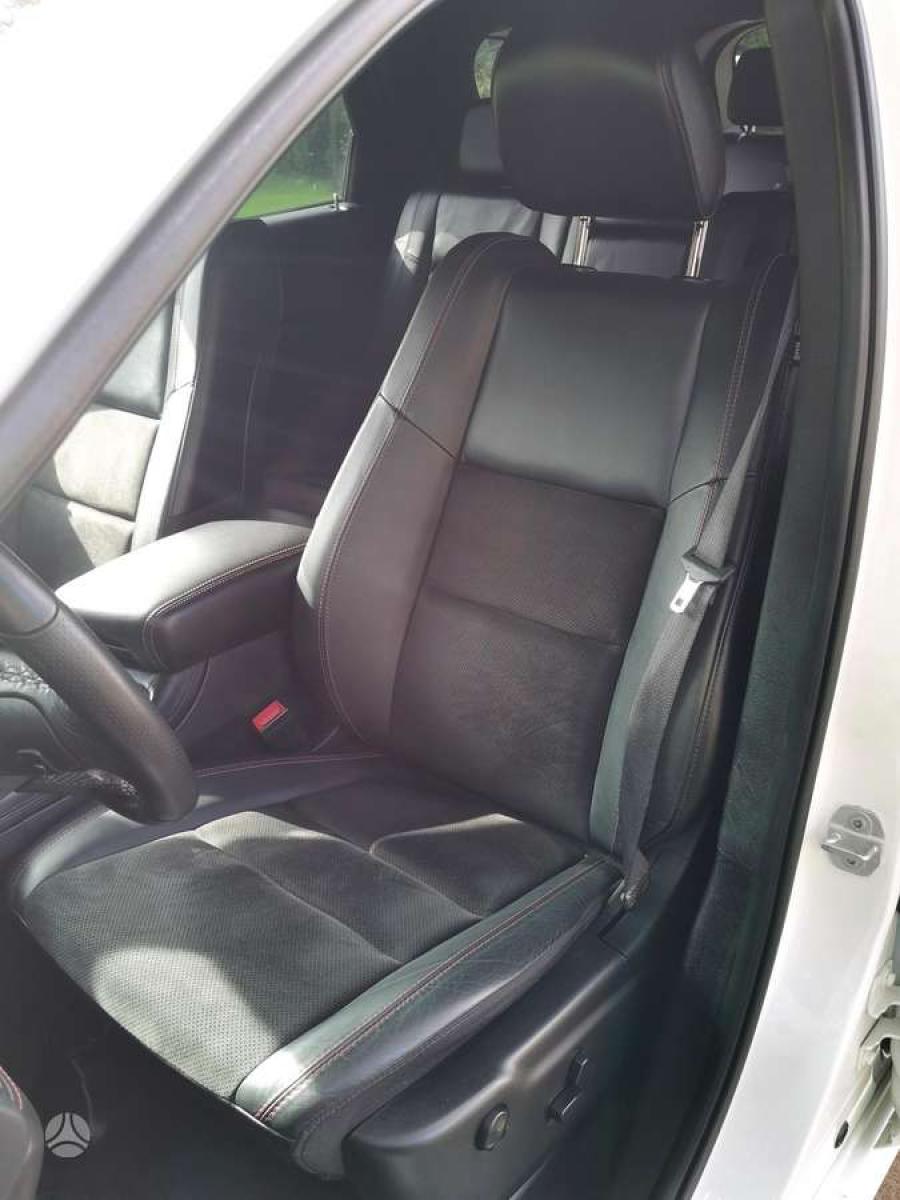Balts Dodge Durango 2024 Šauļi, ar dzinēja tilpumu 5.70 L un nobraukumu 29 tūkst. km par 31499 €, foto 28 vietnē AUTOMOTO.COM.LV