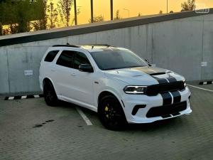 White Dodge Durango 2025 in Kaunas, with an engine capacity of 6.40 L and mileage of 4 thousand km for 54999 €, photo 3 on AUTOMOTO.COM.LV