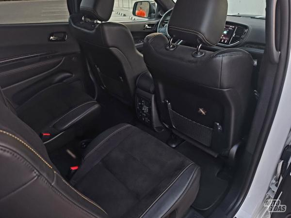 White Dodge Durango 2025 in Kaunas, with an engine capacity of 6.40 L and mileage of 4 thousand km for 54999 €, photo 9 on AUTOMOTO.COM.LV
