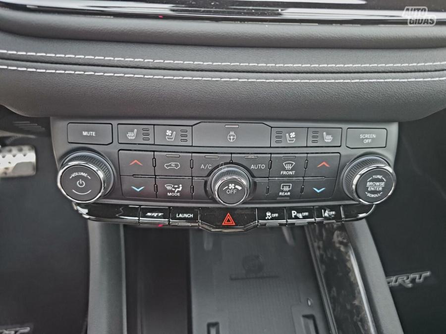 White Dodge Durango 2025 in Kaunas, with an engine capacity of 6.40 L and mileage of 4 thousand km for 54999 €, photo 20 on AUTOMOTO.COM.LV