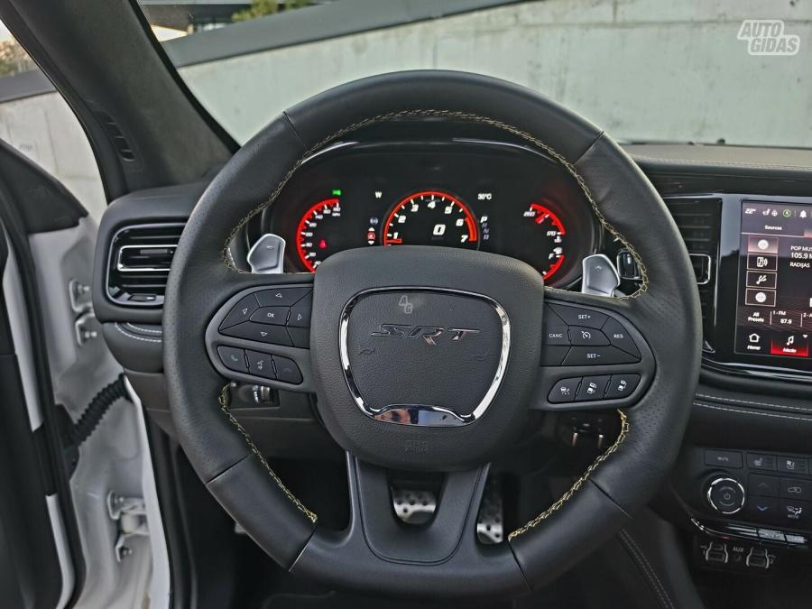 White Dodge Durango 2025 in Kaunas, with an engine capacity of 6.40 L and mileage of 4 thousand km for 54999 €, photo 21 on AUTOMOTO.COM.LV