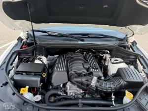 White Dodge Durango 2025 in Kaunas, with an engine capacity of 6.40 L and mileage of 4 thousand km for 54999 €, photo 27 on AUTOMOTO.COM.LV