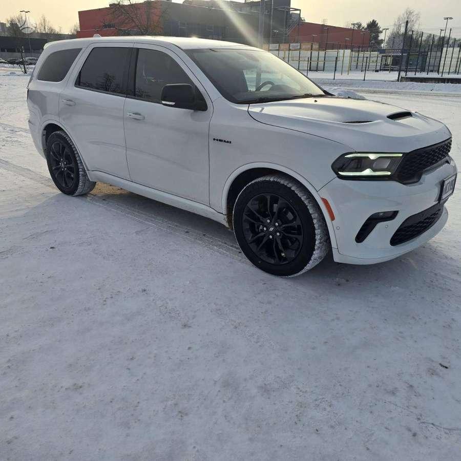 White Dodge Durango 2021 in Panevezys, with an engine capacity of 5.70 L and mileage of 159 thousand km for 30251 €, photo 2 on AUTOMOTO.COM.LV