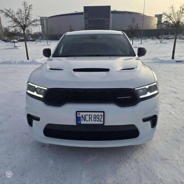 White Dodge Durango 2021 in Panevezys, with an engine capacity of 5.70 L and mileage of 159 thousand km for 30251 €, photo 3 on AUTOMOTO.COM.LV