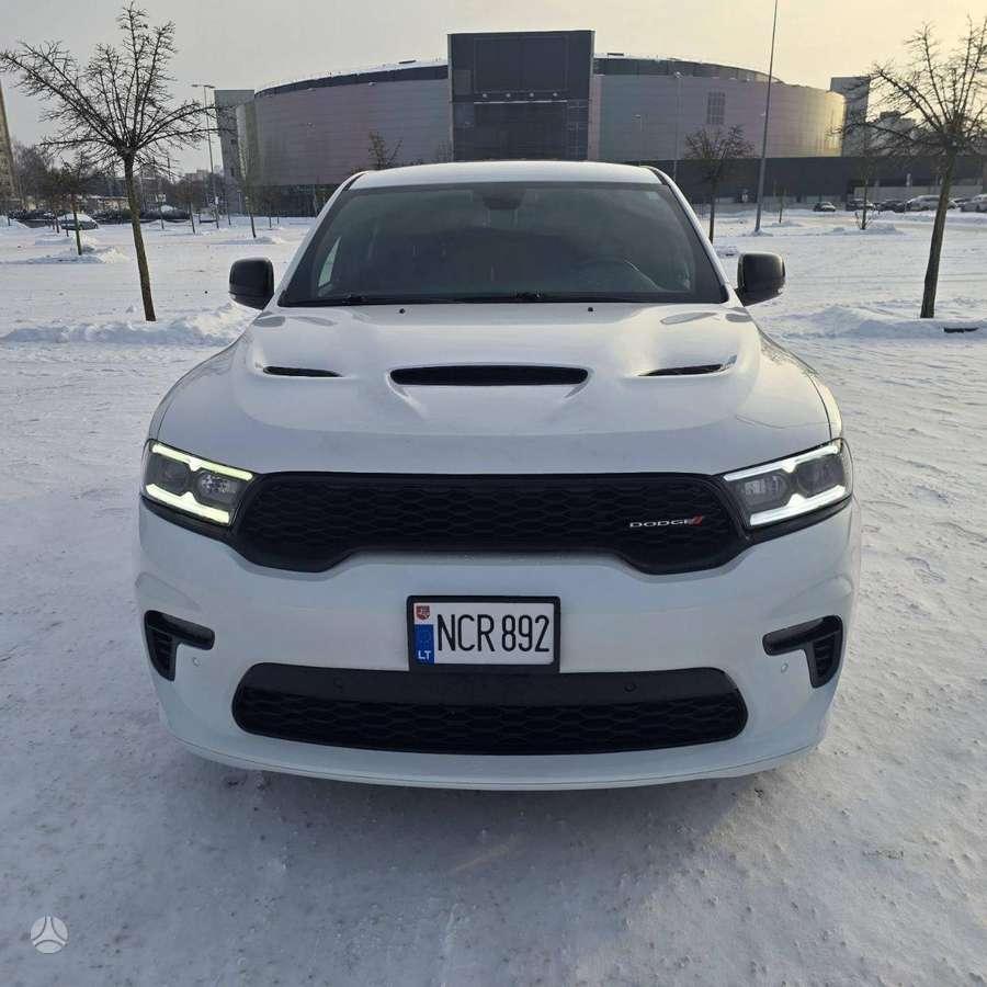 White Dodge Durango 2021 in Panevezys, with an engine capacity of 5.70 L and mileage of 159 thousand km for 30251 €, photo 3 on AUTOMOTO.COM.LV