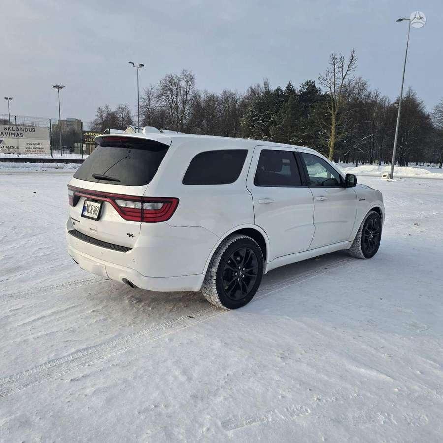 White Dodge Durango 2021 in Panevezys, with an engine capacity of 5.70 L and mileage of 159 thousand km for 30251 €, photo 4 on AUTOMOTO.COM.LV
