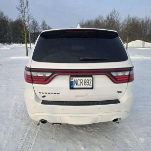 White Dodge Durango 2021 in Panevezys, with an engine capacity of 5.70 L and mileage of 159 thousand km for 30251 €, photo 5 on AUTOMOTO.COM.LV