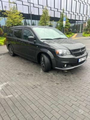 Melns Dodge Grand Caravan 2020 Viļņa, ar dzinēja tilpumu 3.60 L un nobraukumu 52 tūkst. km par 15900 €, foto 3 vietnē AUTOMOTO.COM.LV