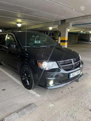 Melns Dodge Grand Caravan 2020 Viļņa, ar dzinēja tilpumu 3.60 L un nobraukumu 52 tūkst. km par 15900 €, foto 7 vietnē AUTOMOTO.COM.LV
