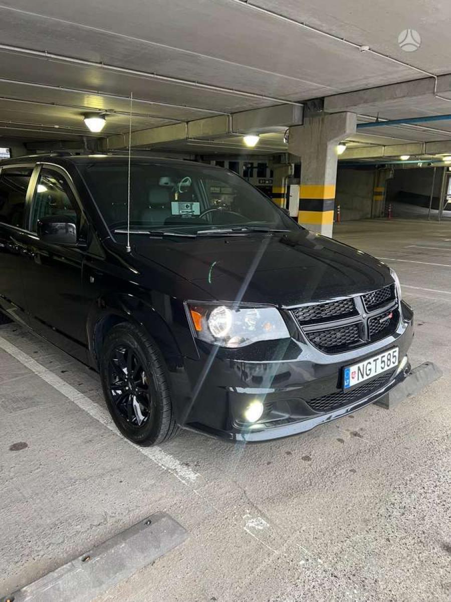 Melns Dodge Grand Caravan 2020 Viļņa, ar dzinēja tilpumu 3.60 L un nobraukumu 52 tūkst. km par 15900 €, foto 7 vietnē AUTOMOTO.COM.LV