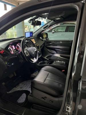 Melns Dodge Grand Caravan 2020 Viļņa, ar dzinēja tilpumu 3.60 L un nobraukumu 52 tūkst. km par 15900 €, foto 13 vietnē AUTOMOTO.COM.LV