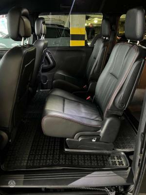 Melns Dodge Grand Caravan 2020 Viļņa, ar dzinēja tilpumu 3.60 L un nobraukumu 52 tūkst. km par 15900 €, foto 15 vietnē AUTOMOTO.COM.LV