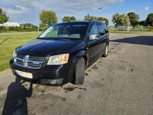 Melns Dodge Grand Caravan 2008 Klaipėda, ar dzinēja tilpumu 3.95 L un nobraukumu 174 tūkst. km par 2700 €, foto 3 vietnē AUTOMOTO.COM.LV
