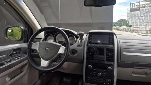 Black Dodge Grand Caravan 2008 in Klaipeda, with an engine capacity of 3.95 L and mileage of 174 thousand km for 2999 €, photo 14 on AUTOMOTO.COM.LV