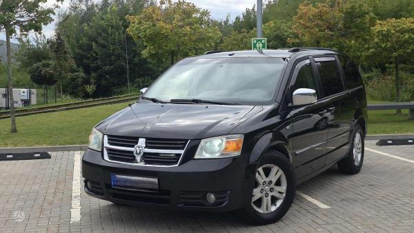 Dodge Grand Caravan 2008 Klaipėda vietnē Melns Dodge Grand Caravan 2008 Klaipėda, ar dzinēja tilpumu 3.95 L un nobraukumu 174 tūkst. km par 2900 €, foto 1 vietnē AUTOMOTO.COM.LV