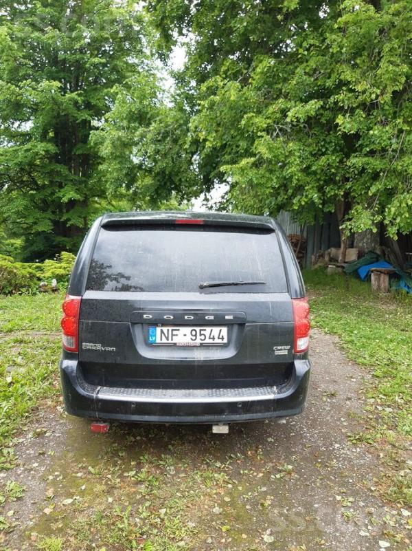 Melns Dodge Grand Caravan 2011 Liepāja, ar dzinēja tilpumu 3.60 L un nobraukumu 260 tūkst. km par 5500 €, foto 5 vietnē AUTOMOTO.COM.LV