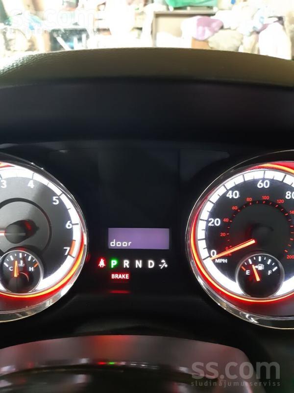 Melns Dodge Grand Caravan 2011 Liepāja, ar dzinēja tilpumu 3.60 L un nobraukumu 260 tūkst. km par 5500 €, foto 6 vietnē AUTOMOTO.COM.LV