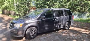 Black Dodge Grand Caravan 2012 in Riga, with an engine capacity of 3.60 L and mileage of 290 thousand km for 2800 €, photo 5 on AUTOMOTO.COM.LV