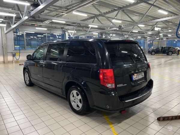 Melns Dodge Grand Caravan 2013 Viļņa, ar dzinēja tilpumu 3.60 L un nobraukumu 289 tūkst. km par 3499 €, foto 4 vietnē AUTOMOTO.COM.LV