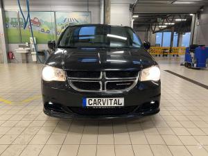 Black Dodge Grand Caravan 2013 in Vilnius, with an engine capacity of 3.60 L and mileage of 289 thousand km for 3499 €, photo 6 on AUTOMOTO.COM.LV