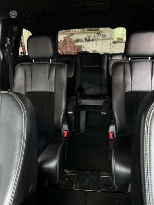 Black Dodge Grand Caravan 2015 in Telschi, with an engine capacity of 3.60 L and mileage of 204 thousand km for 7000 €, photo 7 on AUTOMOTO.COM.LV