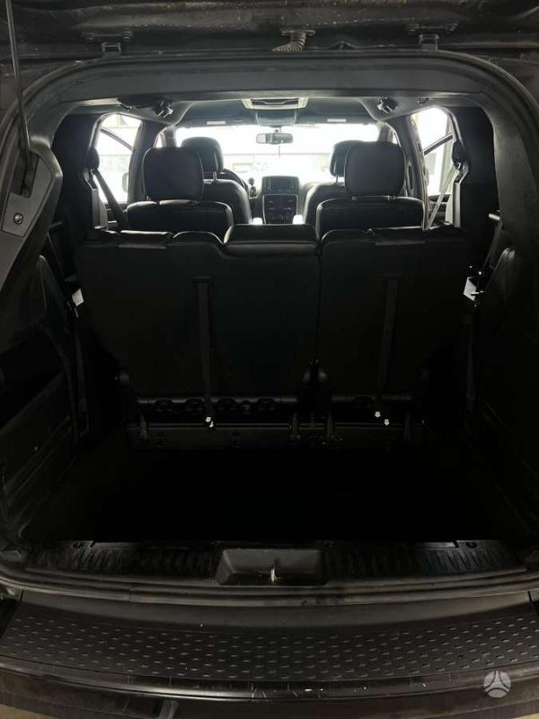 Black Dodge Grand Caravan 2015 in Telschi, with an engine capacity of 3.60 L and mileage of 204 thousand km for 7000 €, photo 8 on AUTOMOTO.COM.LV
