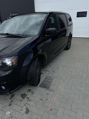 Black Dodge Grand Caravan 2015 in Telschi, with an engine capacity of 3.60 L and mileage of 204 thousand km for 7000 €, photo 10 on AUTOMOTO.COM.LV