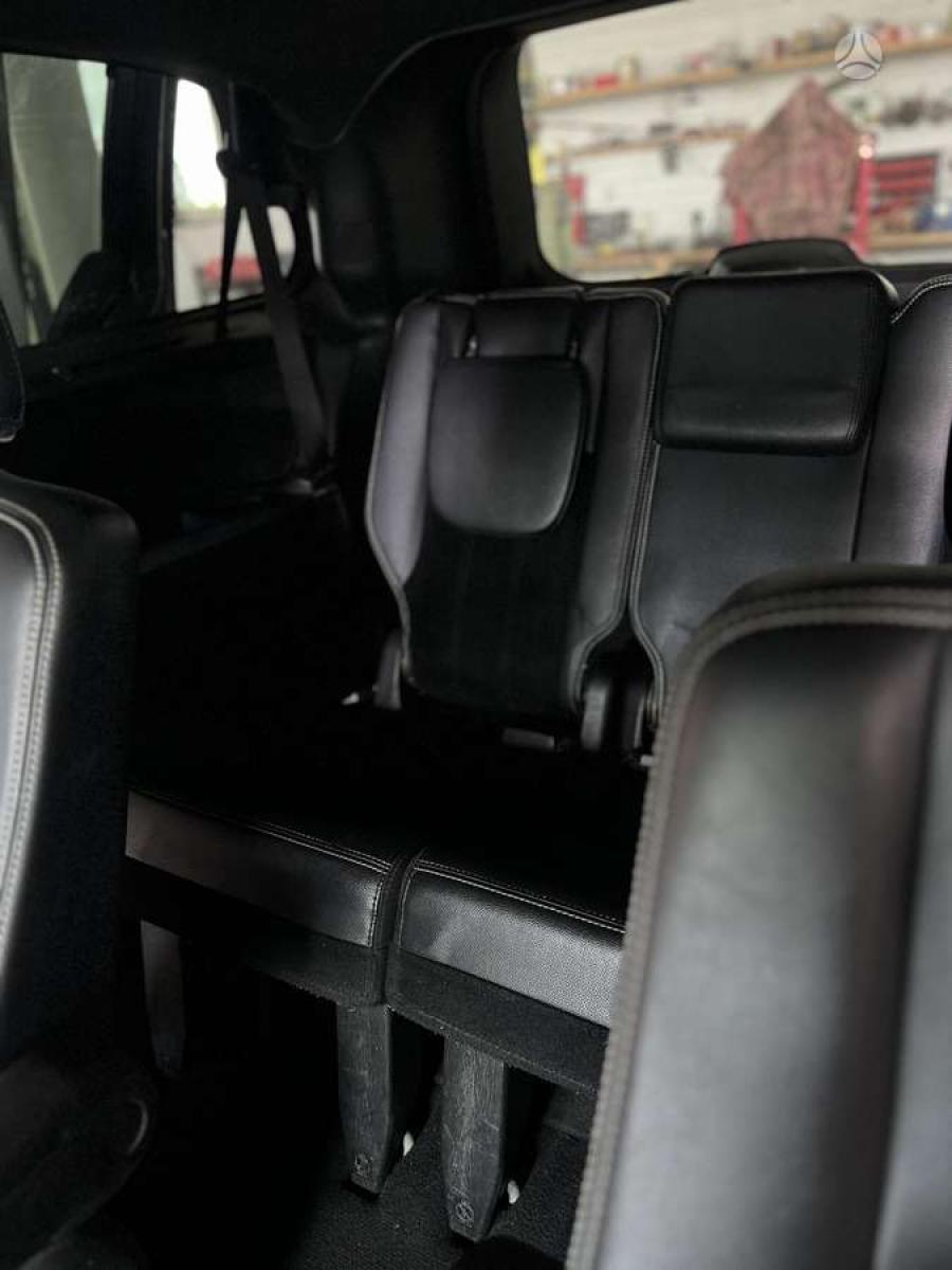 Black Dodge Grand Caravan 2015 in Telschi, with an engine capacity of 3.60 L and mileage of 204 thousand km for 7000 €, photo 13 on AUTOMOTO.COM.LV