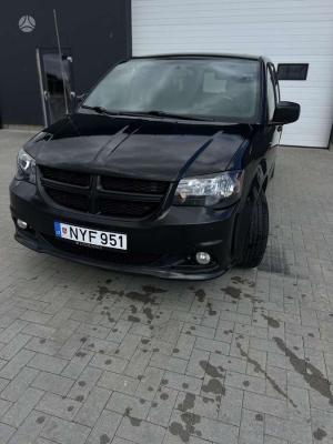 Black Dodge Grand Caravan 2015 in Telschi, with an engine capacity of 3.60 L and mileage of 204 thousand km for 7000 €, photo 16 on AUTOMOTO.COM.LV