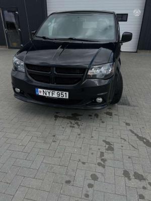 Black Dodge Grand Caravan 2015 in Telschi, with an engine capacity of 3.60 L and mileage of 204 thousand km for 7000 €, photo 21 on AUTOMOTO.COM.LV