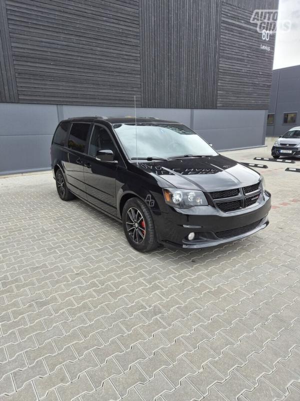 Melns Dodge Grand Caravan 2016 Šauļi, ar dzinēja tilpumu 3.60 L un nobraukumu 210 tūkst. km par 8999 €, foto 7 vietnē AUTOMOTO.COM.LV