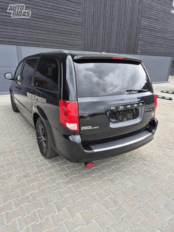 Melns Dodge Grand Caravan 2016 Šauļi, ar dzinēja tilpumu 3.60 L un nobraukumu 210 tūkst. km par 8999 €, foto 9 vietnē AUTOMOTO.COM.LV