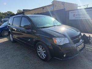 Black Dodge Grand Caravan 2017 in Siauliai, with an engine capacity of 3.60 L and mileage of 91 thousand km for 4300 €, photo 3 on AUTOMOTO.COM.LV