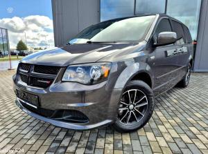Black Dodge Grand Caravan 2017 in Siauliai, with an engine capacity of 3.60 L and mileage of 235 thousand km for 8900 €, photo 5 on AUTOMOTO.COM.LV