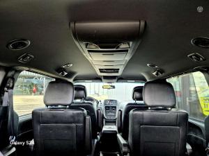 Black Dodge Grand Caravan 2017 in Siauliai, with an engine capacity of 3.60 L and mileage of 235 thousand km for 8900 €, photo 17 on AUTOMOTO.COM.LV