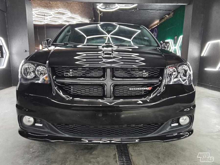 Melns Dodge Grand Caravan 2018 Mažeikiai, ar dzinēja tilpumu 3.60 L un nobraukumu 189 tūkst. km par 8500 €, foto 8 vietnē AUTOMOTO.COM.LV