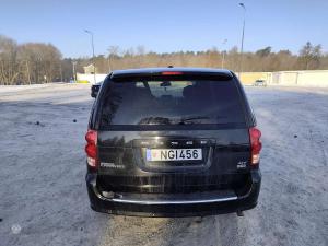 Black Dodge Grand Caravan 2019 in Kaunas, with an engine capacity of 3.60 L and mileage of 283 thousand km for 11500 €, photo 6 on AUTOMOTO.COM.LV