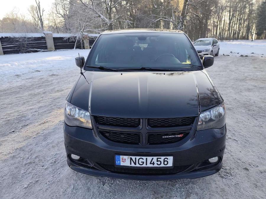 Melns Dodge Grand Caravan 2019 Kauņa, ar dzinēja tilpumu 3.60 L un nobraukumu 283 tūkst. km par 11500 €, foto 10 vietnē AUTOMOTO.COM.LV