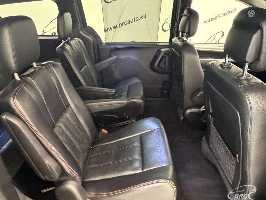 Melns Dodge Grand Caravan 2019 Viļņa, ar dzinēja tilpumu 3.60 L un nobraukumu 151 tūkst. km par 11100 €, foto 13 vietnē AUTOMOTO.COM.LV
