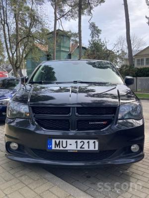 Melns Dodge Grand Caravan 2019 Jūrmala, ar dzinēja tilpumu 3.60 L un nobraukumu 171 tūkst. km par 10750 €, foto  vietnē AUTOMOTO.COM.LV