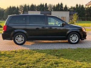 Melns Dodge Grand Caravan 2019 Palanga, ar dzinēja tilpumu 3.60 L un nobraukumu 166 tūkst. km par 9900 €, foto 5 vietnē AUTOMOTO.COM.LV