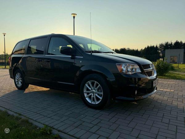 Melns Dodge Grand Caravan 2019 Palanga, ar dzinēja tilpumu 3.60 L un nobraukumu 166 tūkst. km par 9900 €, foto 5 vietnē AUTOMOTO.COM.LV