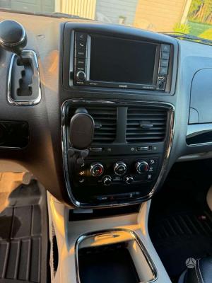 Melns Dodge Grand Caravan 2019 Palanga, ar dzinēja tilpumu 3.60 L un nobraukumu 166 tūkst. km par 9900 €, foto 10 vietnē AUTOMOTO.COM.LV