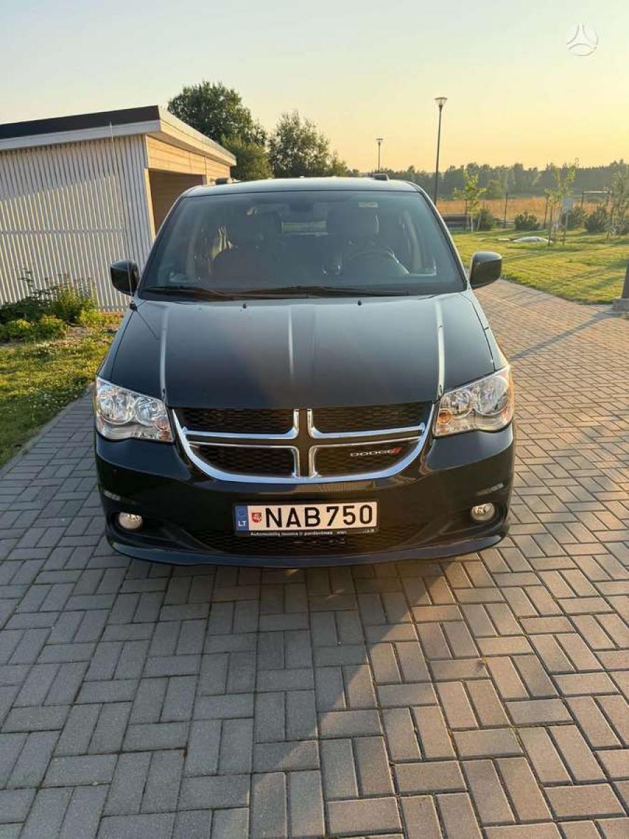 Melns Dodge Grand Caravan 2019 Palanga, ar dzinēja tilpumu 3.60 L un nobraukumu 166 tūkst. km par 9900 €, foto 11 vietnē AUTOMOTO.COM.LV